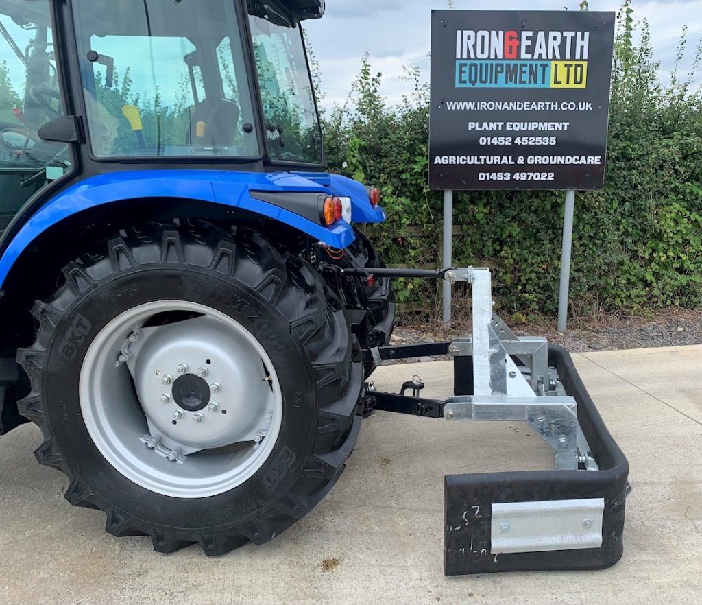 Ritchie Heavy Duty Yard Scraper | Iron and Earth