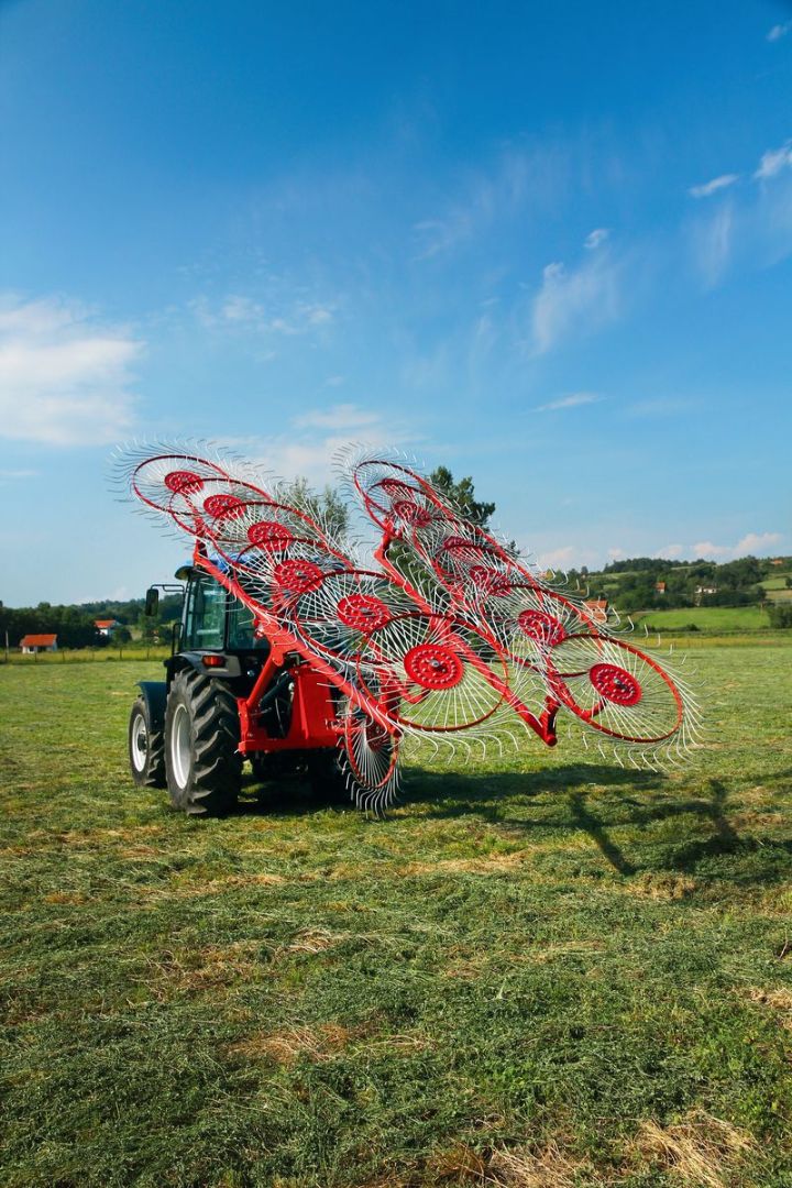 Hay Rakes | FPM Hay Rakes | Solis Tractor Attachments